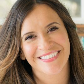 Robyn Moreno’s Booking Agent and Speaking Fee - Speaker Booking Agency