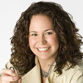 Stephanie Izard’s Booking Agent and Speaking Fee - Speaker Booking Agency