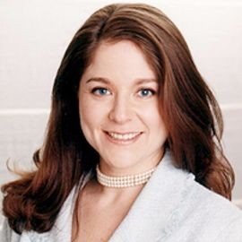 Hilary Kramer’s Booking Agent and Speaking Fee - Speaker Booking Agency