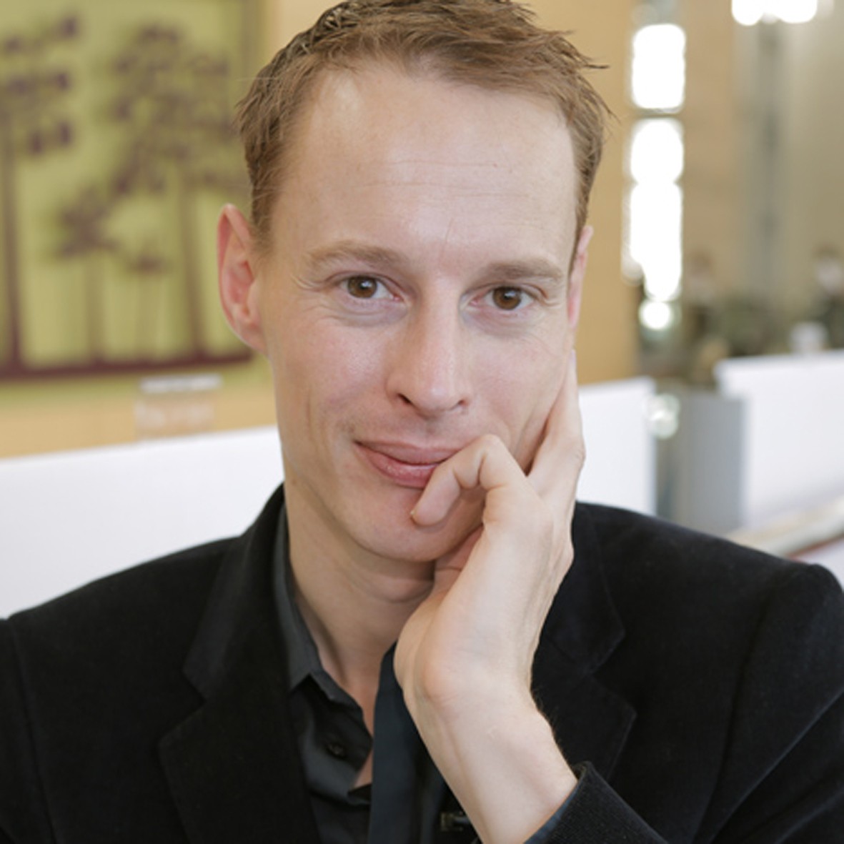 Daan Roosegaarde’s Booking Agent and Speaking Fee - Speaker Booking Agency