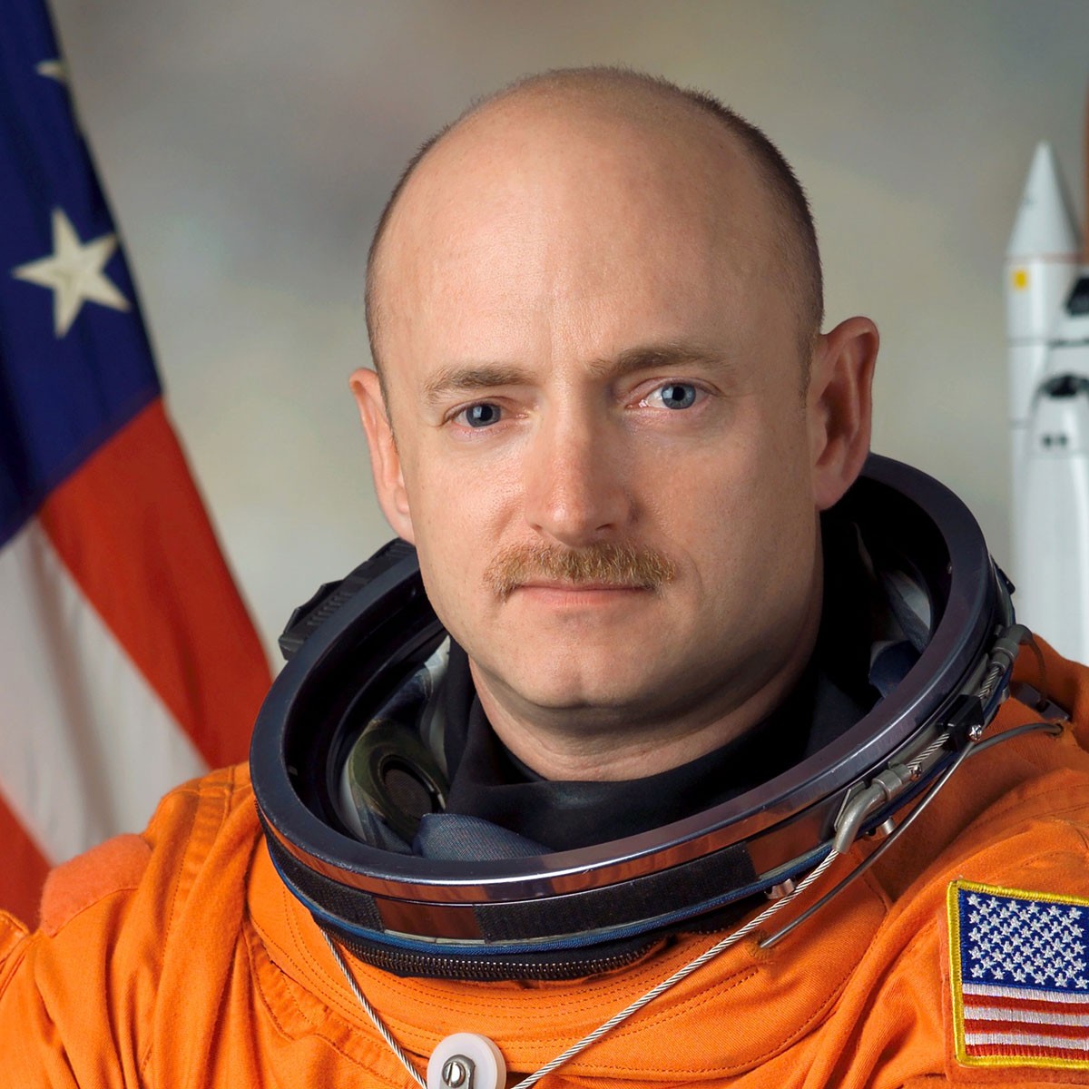Captain Mark Kelly’s Booking Agent and Speaking Fee - Speaker Booking ...