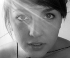 Julia Easterlin’s Booking Agent and Speaking Fee - Speaker Booking Agency