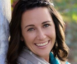 Laurie Coombs’s Booking Agent and Speaking Fee - Speaker Booking Agency