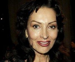 Lynne Russell’s Booking Agent and Speaking Fee - Speaker Booking Agency