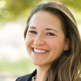 Lisa Carll’s Booking Agent and Speaking Fee - Speaker Booking Agency