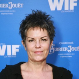 Nancy Oliver’s Booking Agent and Speaking Fee - Speaker Booking Agency